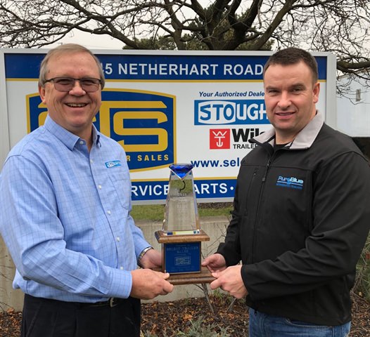 Select Trailer Sales Wins Stoughton Blue Diamond Dealer Award